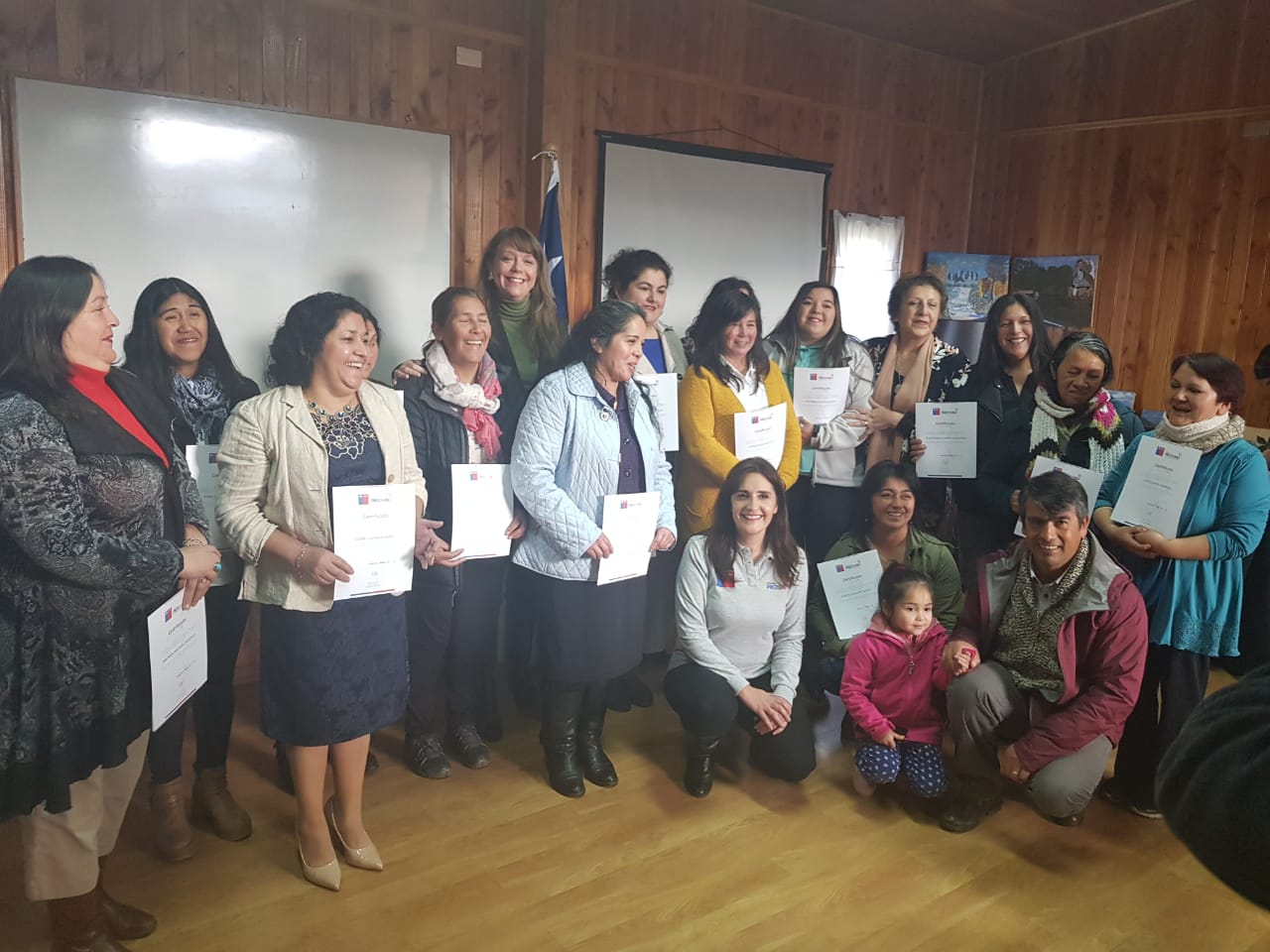 Usuarias de Fundación PRODEMU en Futrono recibieron certificación en ...
