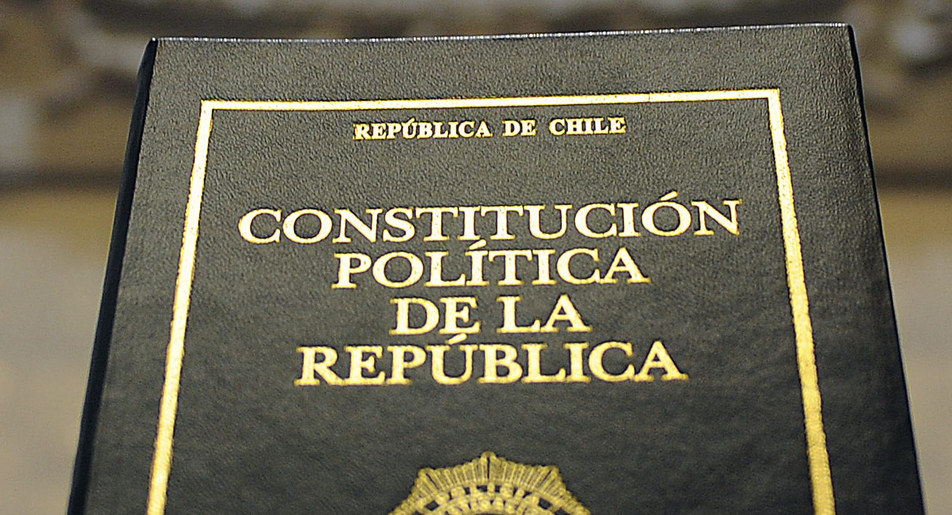 Constitución Política de Chile: El tren de la desigualdad y la injusticia