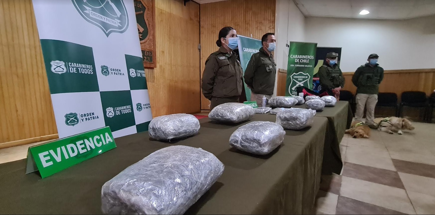 Carabineros del OS7 decomisaron casi 10 kilos de drogas avaluadas en cerca de 130 millones de pesos